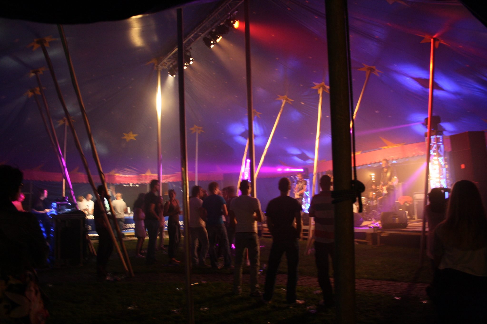 Circus te Huur - BackStage Kitty Hagen Circus Verhuur & Vermaak